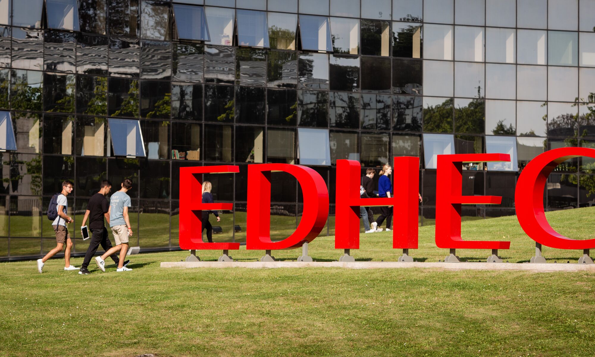 How does an MBA help with my career? | EDHEC Business School